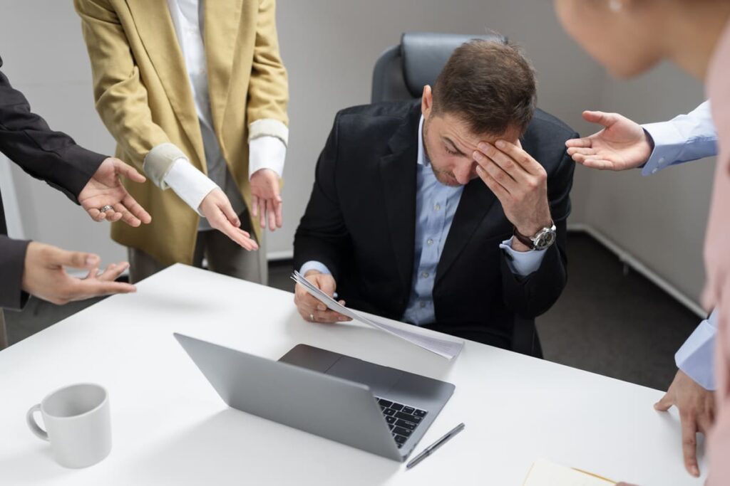 Assédio nas empresas: Quais são os tipos e como combater? - Contato Seguro